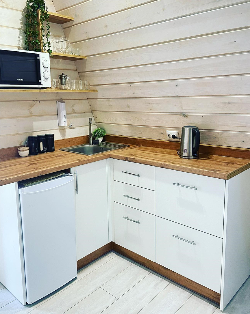 Комплекс Aframe_vlesu_brest: треугольные дома в лесной тиши